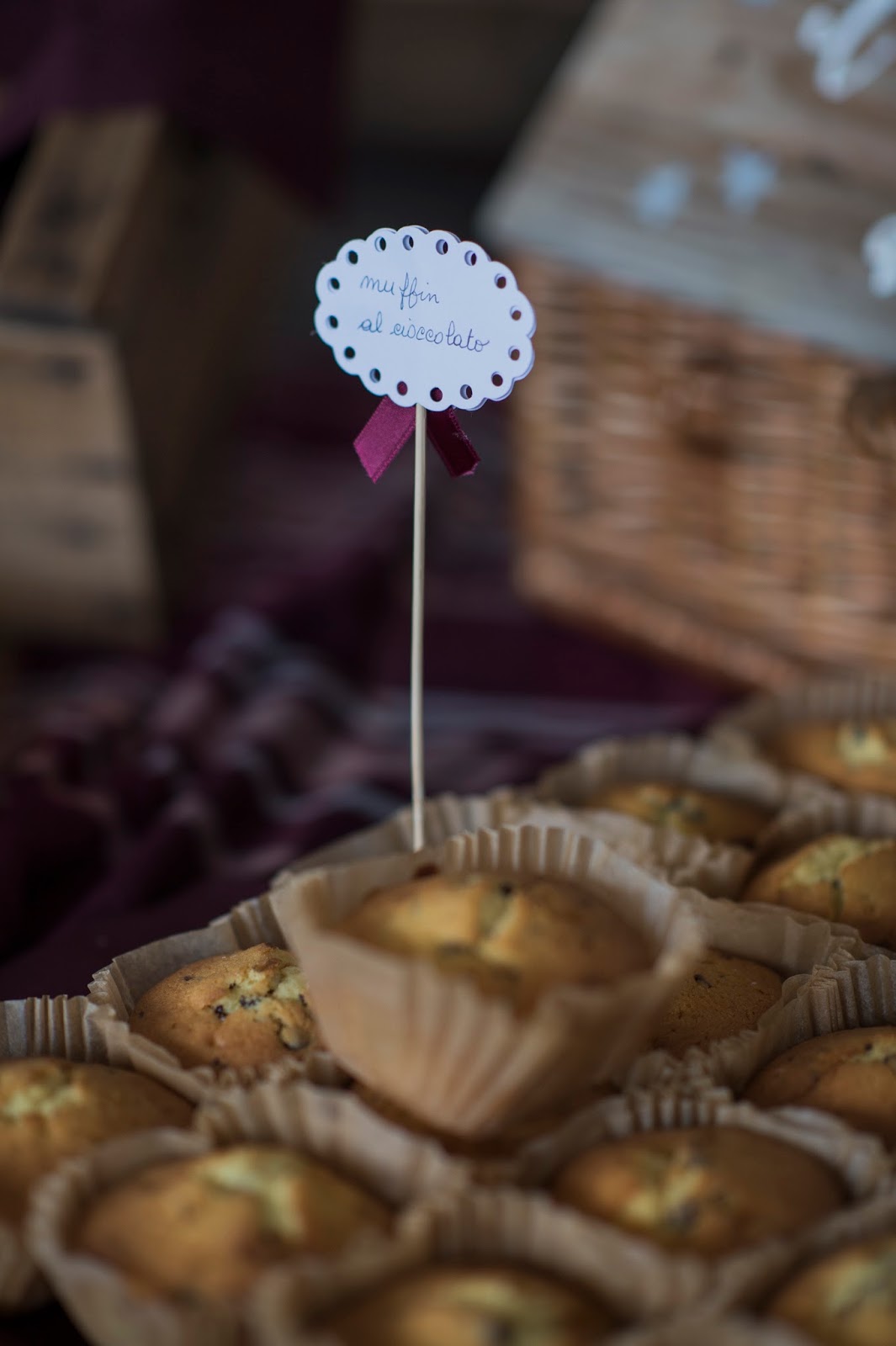 le bianche margherite: a birthday cake topper for Gala