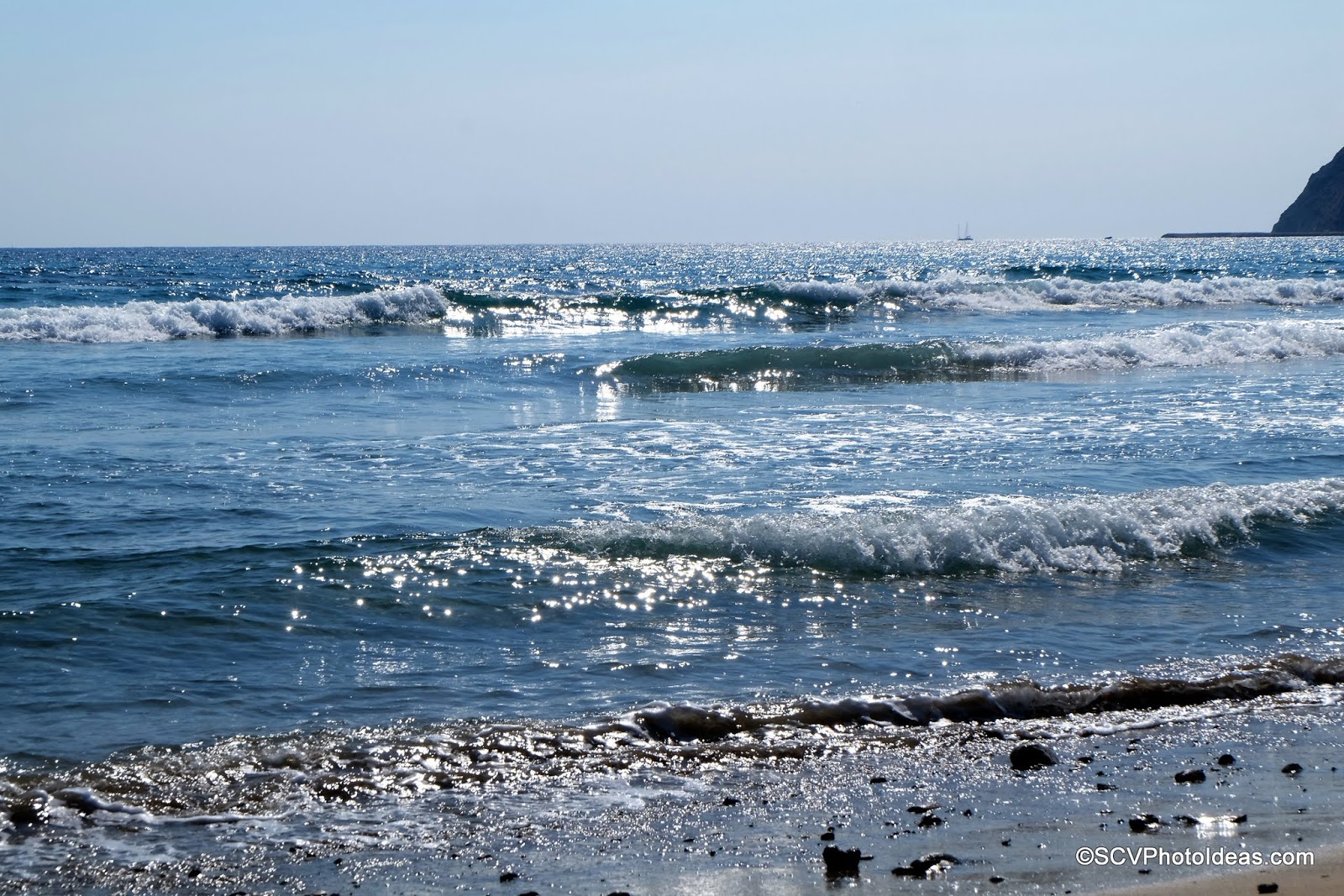 S.C.V. Photography Ideas: Sparkling Waves Coming in Triplets