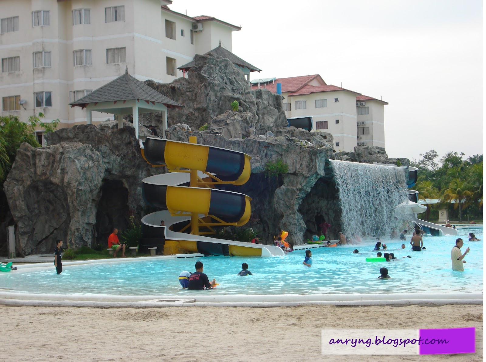 E.P.L: Getaway @ Tiara Beach Resort, Port Dickson