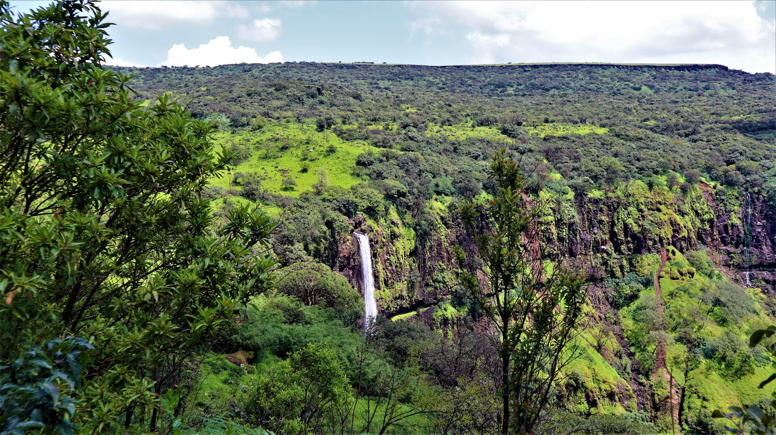 6 Refreshing Waterfalls in Mahabaleshwar | Trawell.in Blog