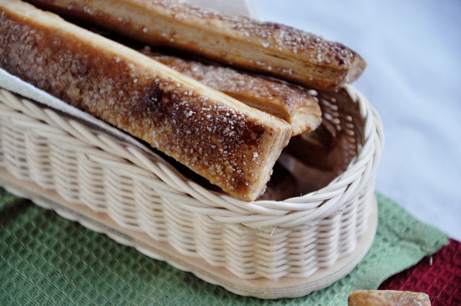 CoLoRes, SaBoRes, oLoRes...CoLoRs, TaSTeS, SmeLLS: puff pastry ...