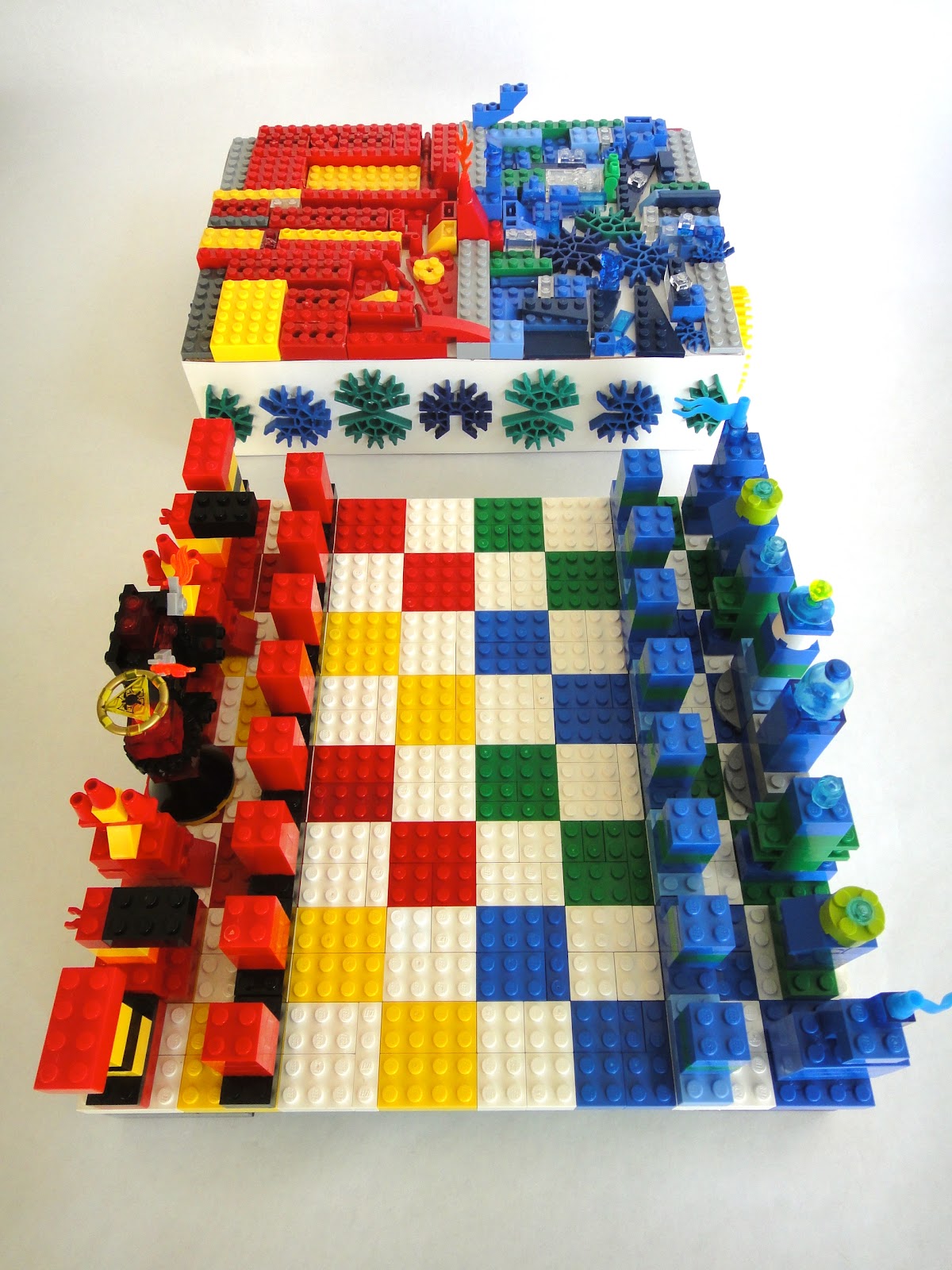 Val's Corner: Lego Chess Set