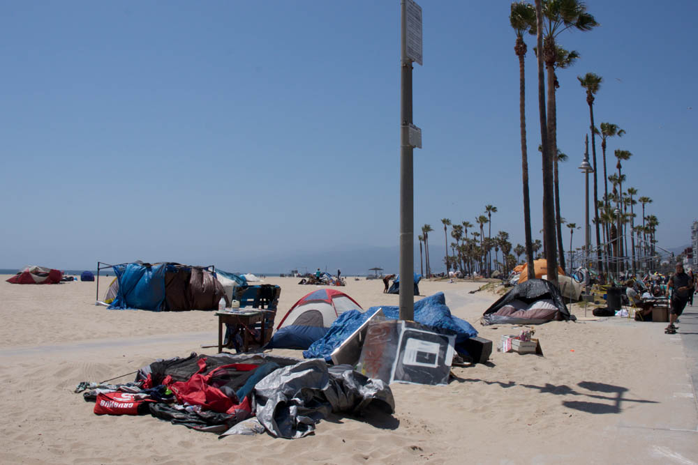A Picture Each Day: The Homeless Problem in Los Angeles