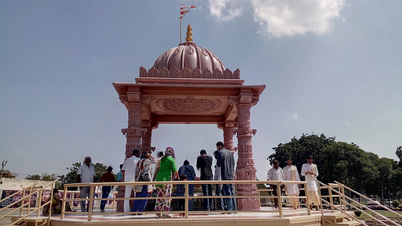 Pramukh Swami Bapa Smruti Mandir(Temple) in Swaminarayan Temple ...