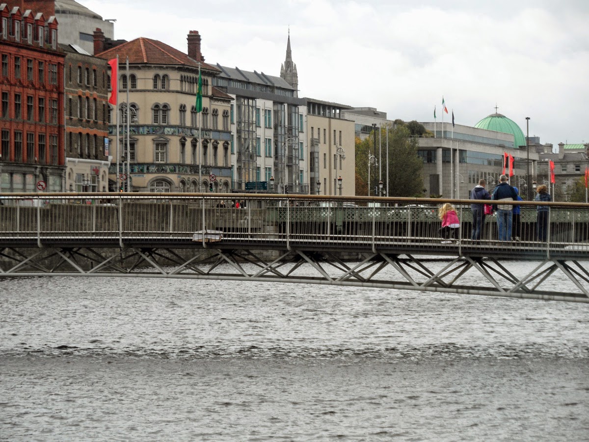 The Happy Pontist: Irish Bridges: 2. Millennium Bridge, Dublin