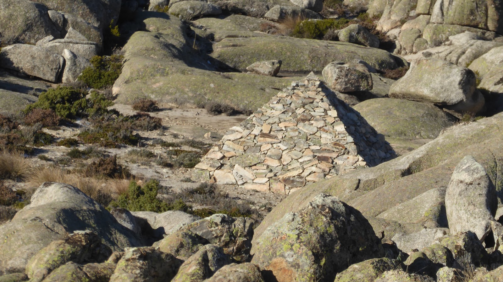 Por valles y montañas: Excursión X123: Las Pirámides y la Raja de la ...
