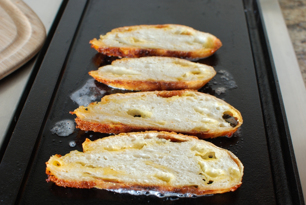 Creamy Tomato Thyme Soup & Cheddar Cheese Toast - Simply So Good
