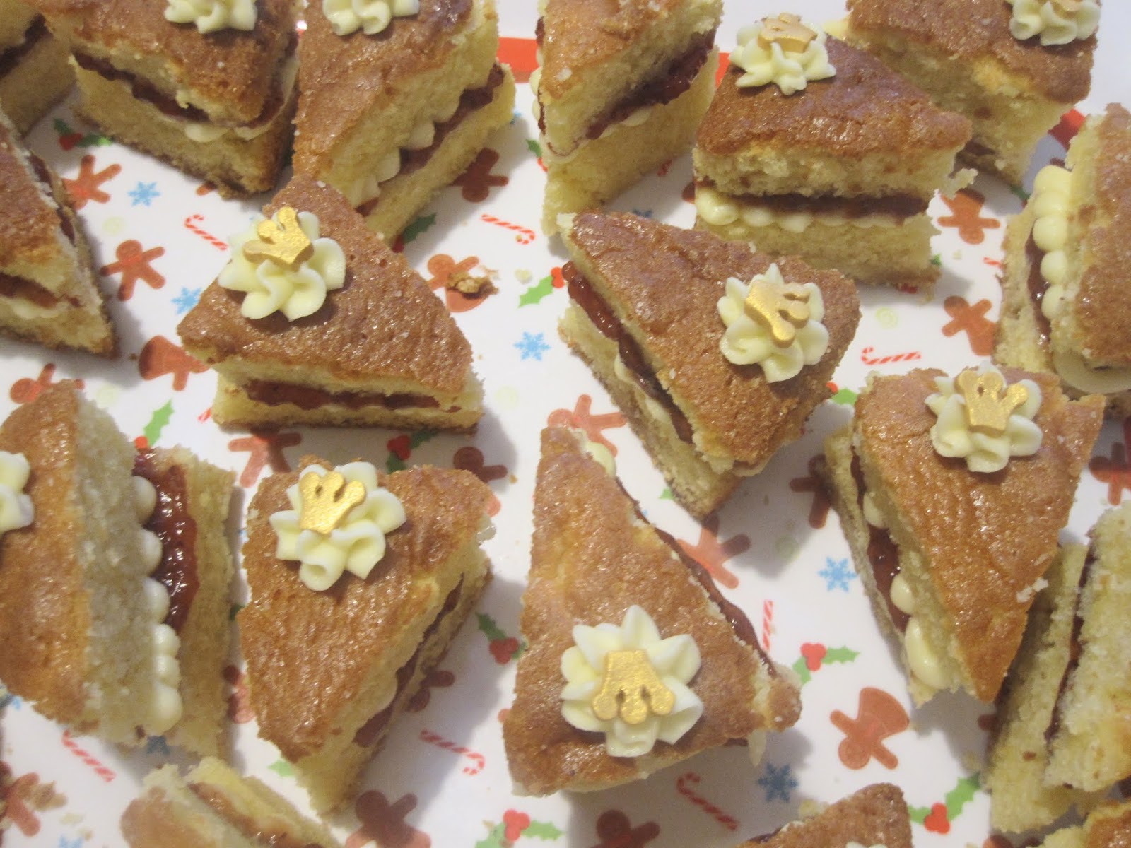 Nimble Nibbles: Mini Victoria Sponge Slices
