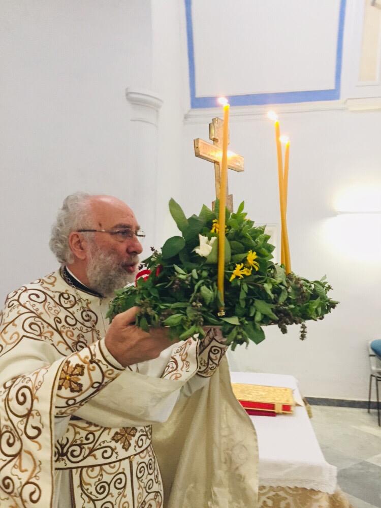 ΦΩΣ ΦΑΝΑΡΙΟΥ: Η ΕΟΡΤΗ ΤΗΣ ΥΨΩΣΕΩΣ ΤΟΥ ΤΙΜΙΟΥ ΣΤΑΥΡΟΥ ΣΤΗΝ ΣΜΥΡΝΗ (ΦΩΤΟ)