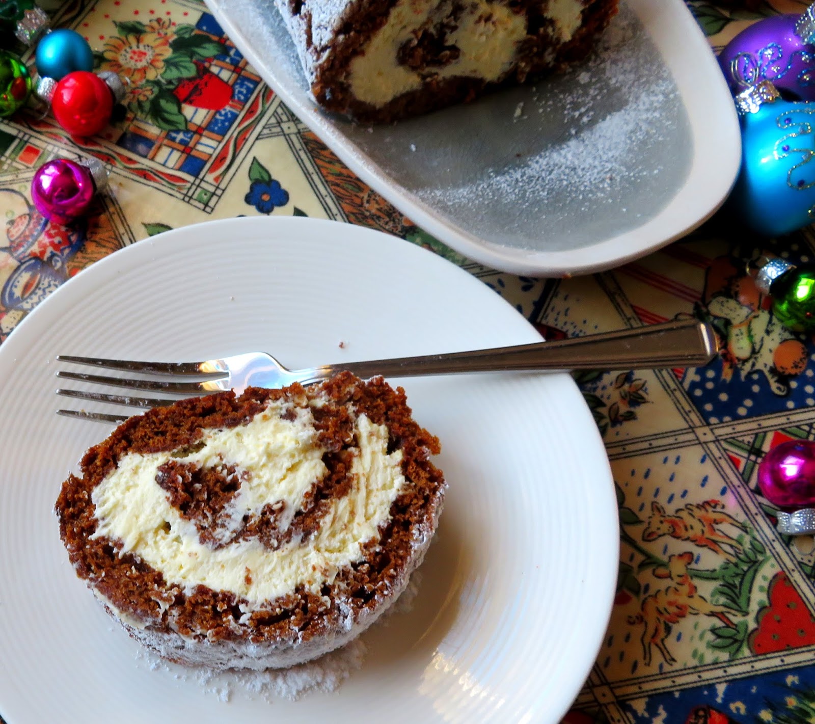 Christmas Gingerbread Roll | The English Kitchen