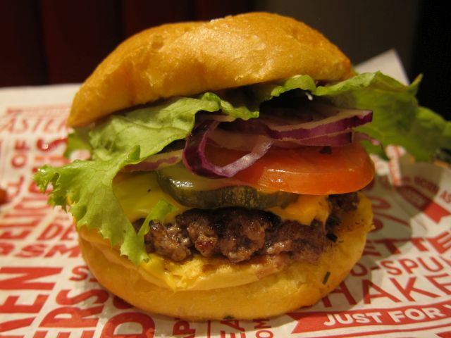 Review: Smashburger - Classic Smash Burger