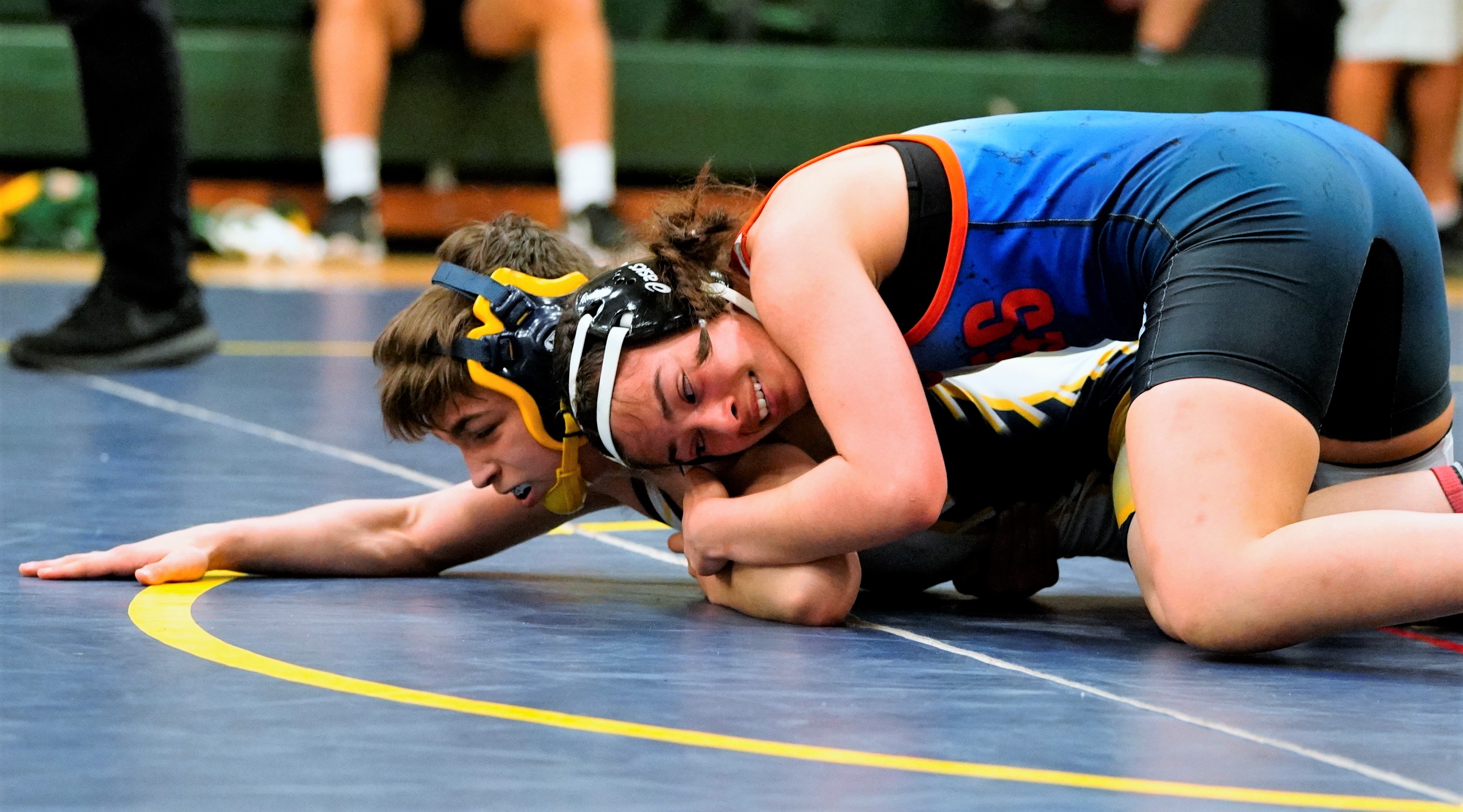 Men Wrestling Women: she defeats him in tough battle