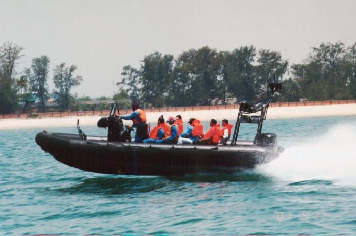 BOAT DESIGN AND MARINE ENGINEERING SERVICES: RHIB DESIGN EXPERIANCE