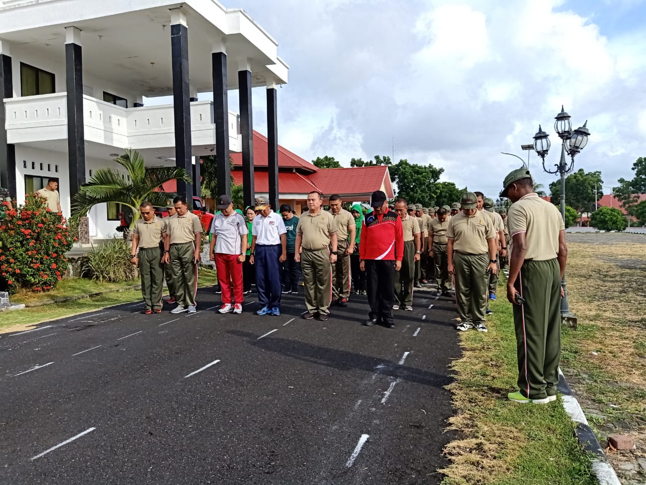 Pangdam XIII Merdeka Ikut meriahkan olahraga bersama di Talaud ...