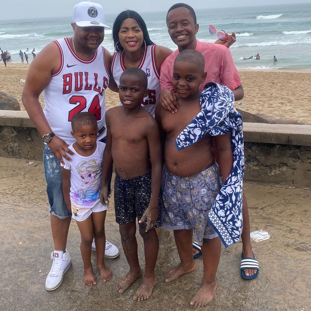 Asanda Foji Family Picture