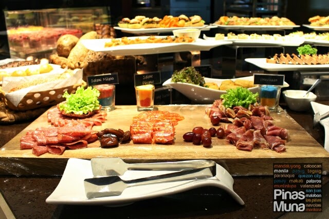 NiU by Vikings at the SM Aura Premier