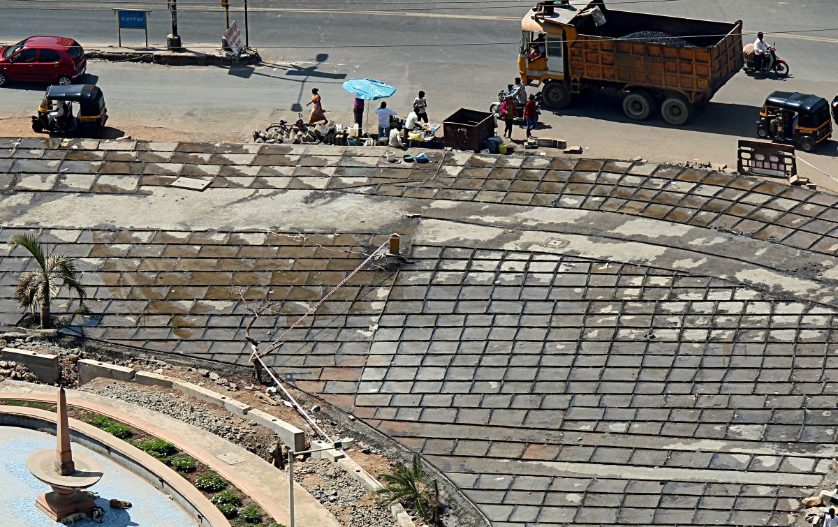 Stock Pictures: Road Construction in India