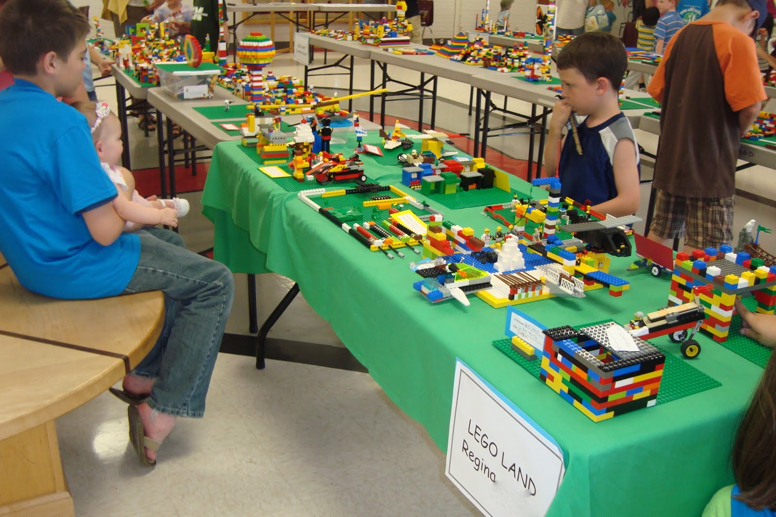 Wiggle, Poke, Giggle, Zoom: Another LEGO ART class