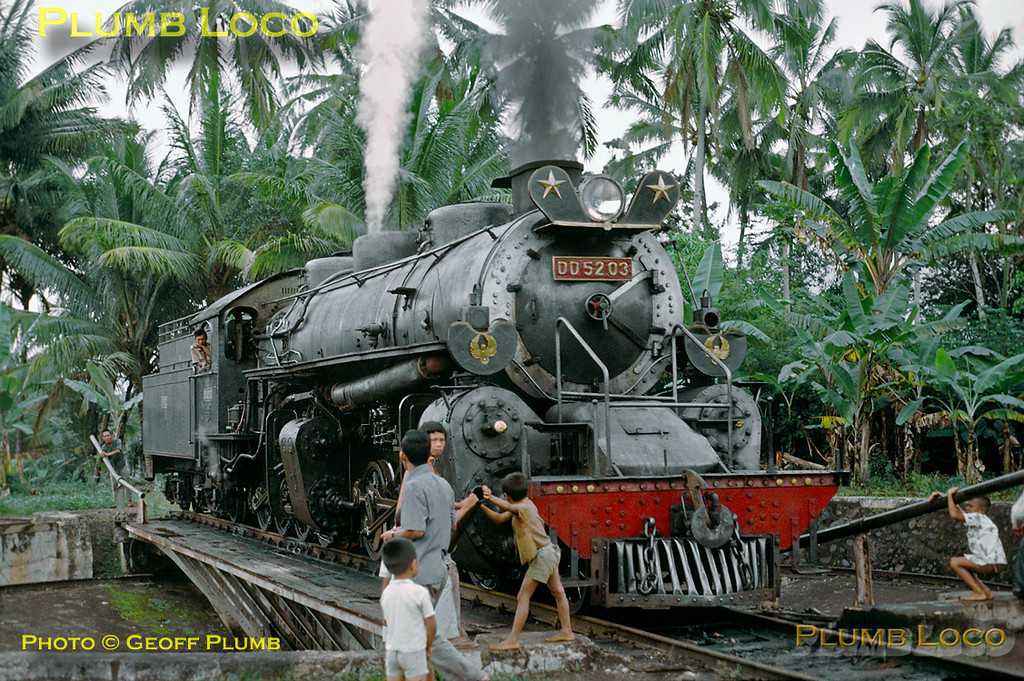 Arsip 76R: Februari 2012