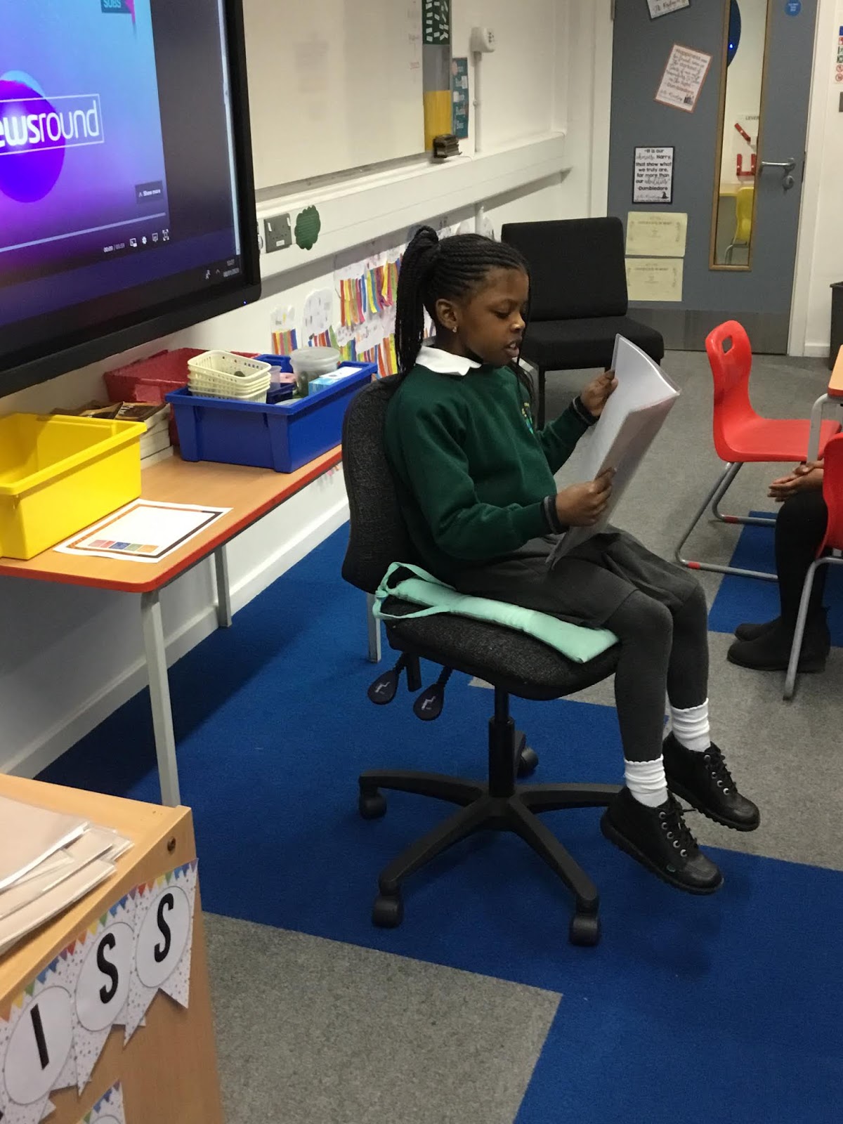 Suttons Primary School: 3JI Newsround Reporters