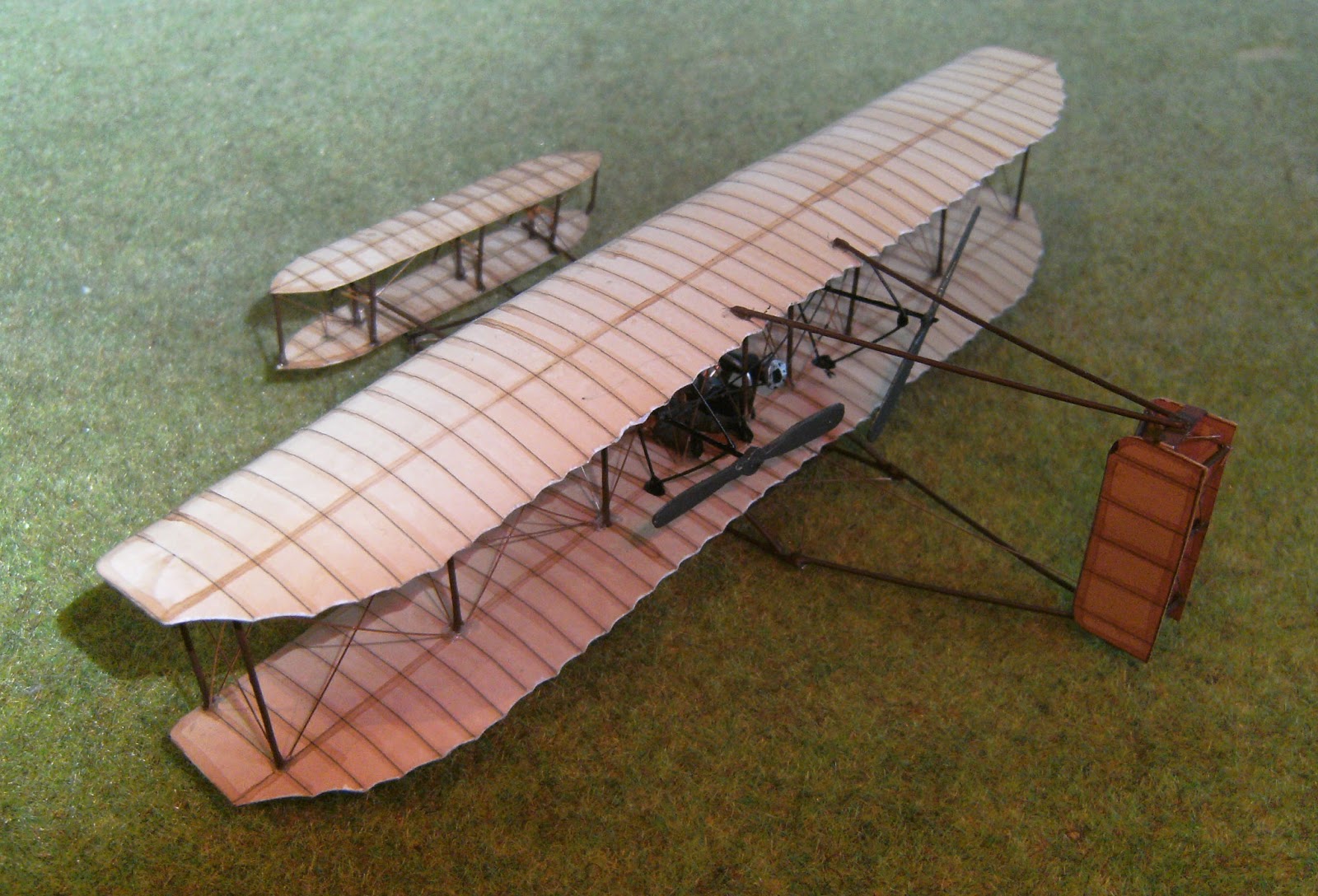 Happyscale-Modellbau: Wright Flyer - papermodel ( and wire ) 1:72