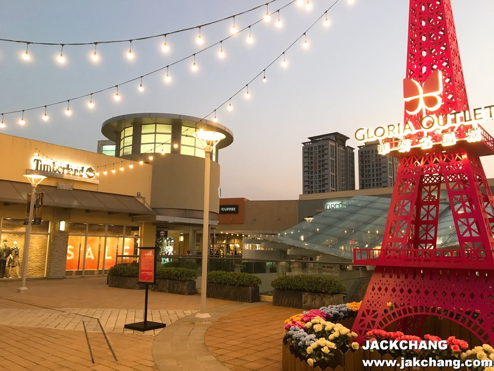 Life,Taoyuan-GLORIA OUTLETS-Taiwan's largest American outlet shopping ...