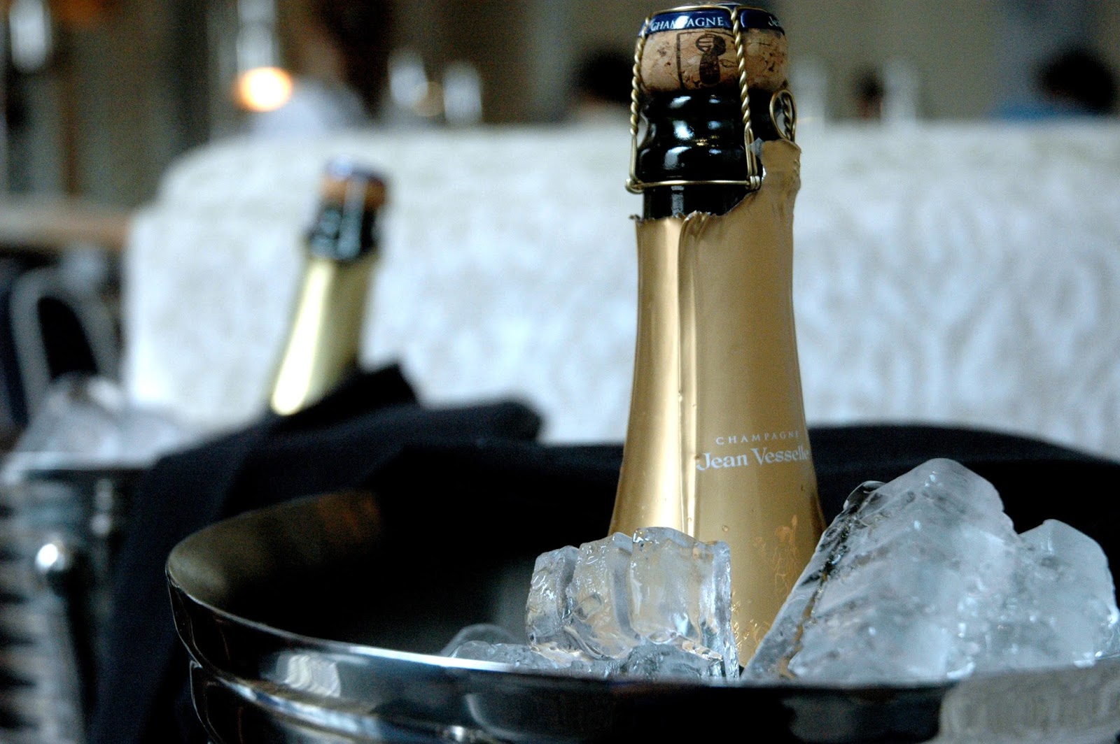 DUDE FOR FOOD: A Bubbly Brunch: A Weekend Champagne Brunch at Alfred