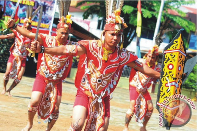 TARIAN DAERAH DI SELURUH INDONESIA