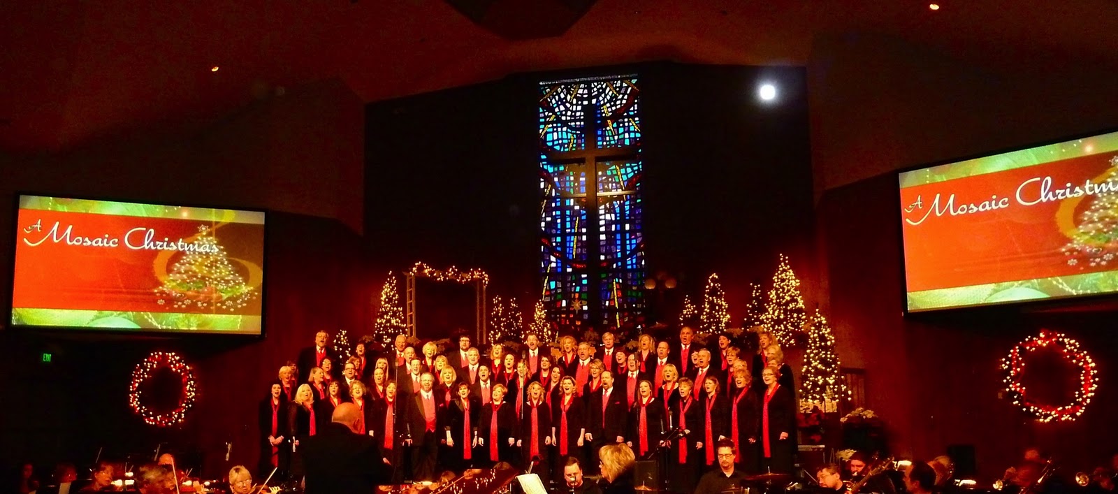 Shoreline Area News: Photos: Festive decorations at the Aurora Church ...