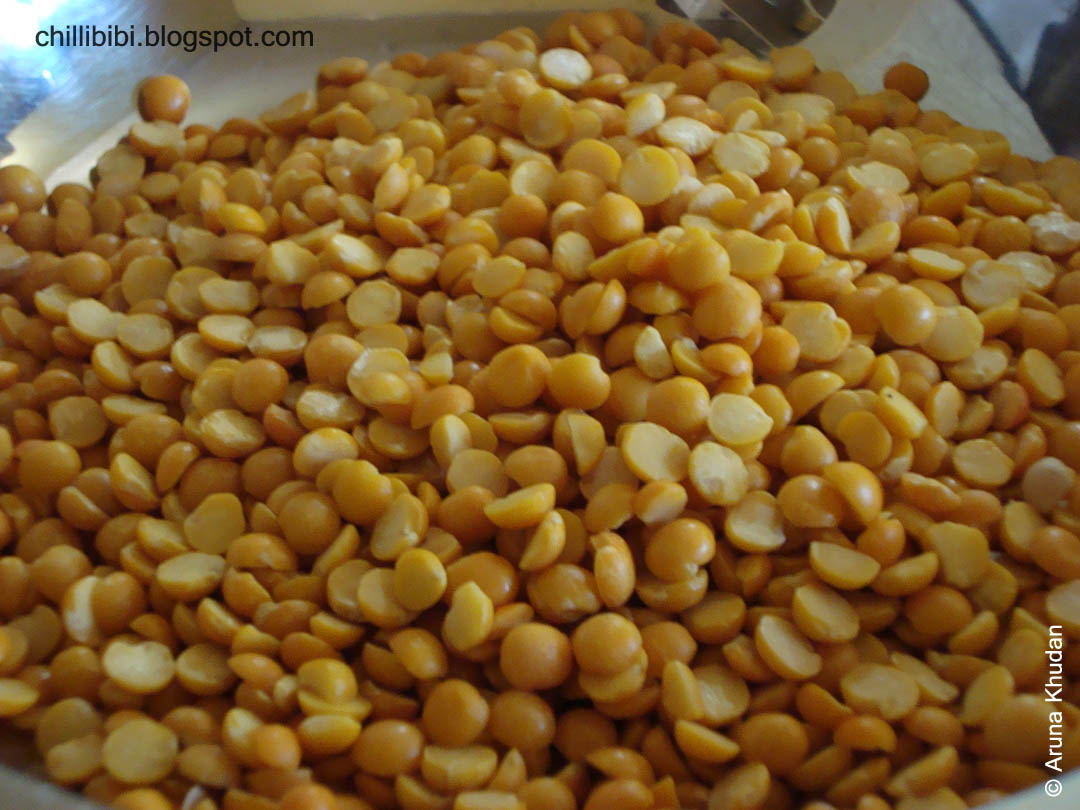 Dhalpourie, roti stuffed with dhal