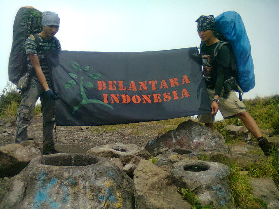 Toko Outdoor: Kenteng Songo, Puncak Tertinggi Merbabu