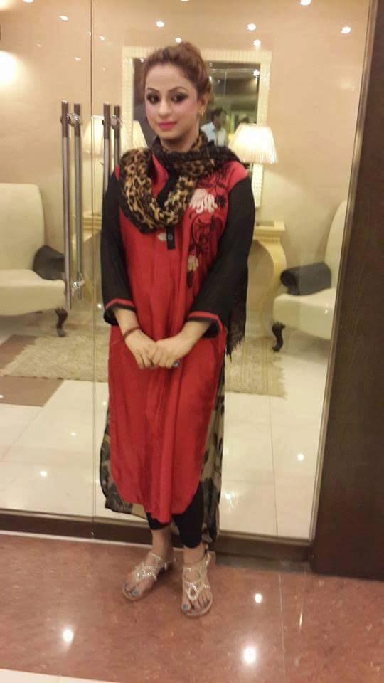 Nida Chaudhry | Nida Chaudhry Age Family Networth Biography