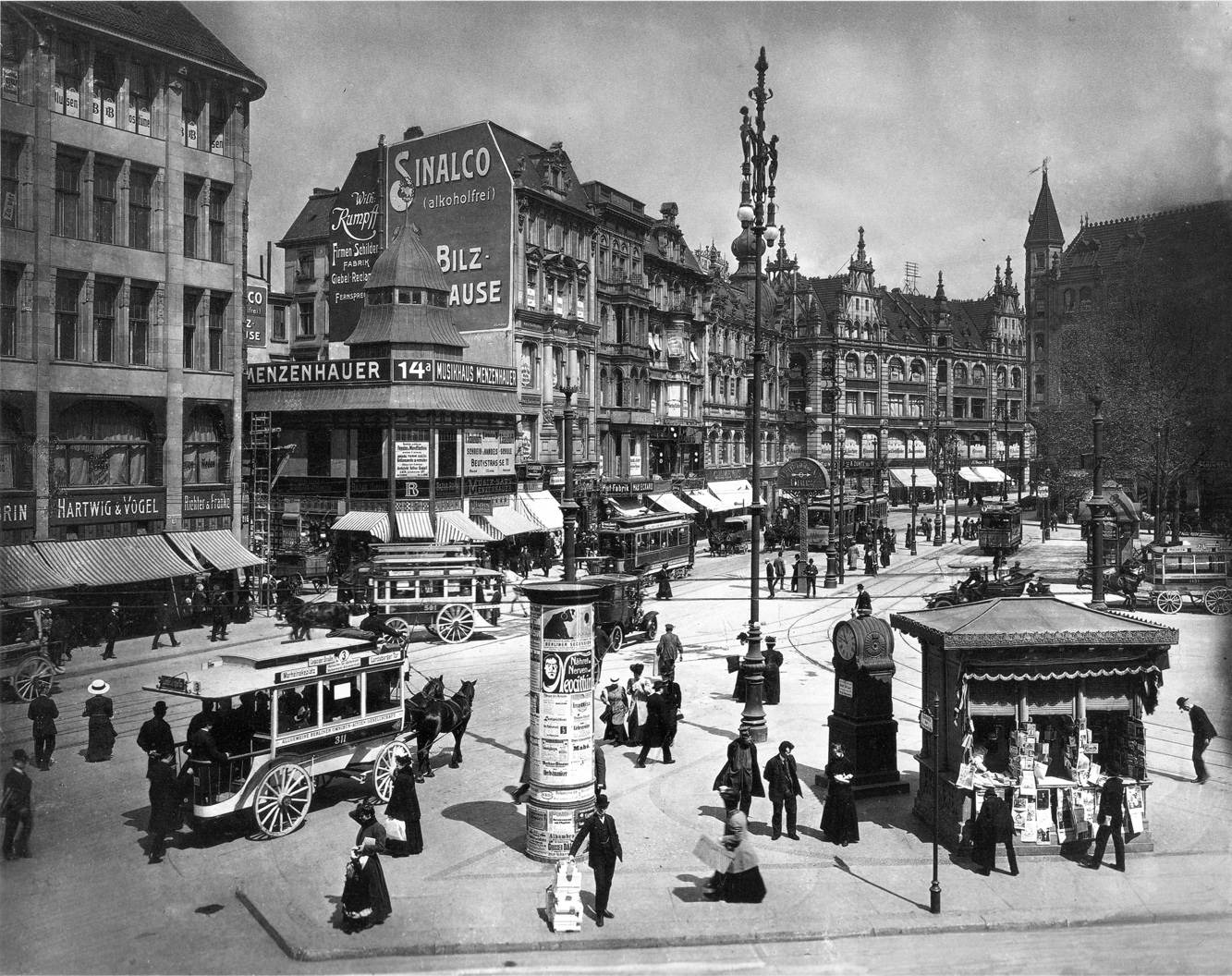 beyond the horizon of the place we live...: back to 1900s - Germany, Berlin