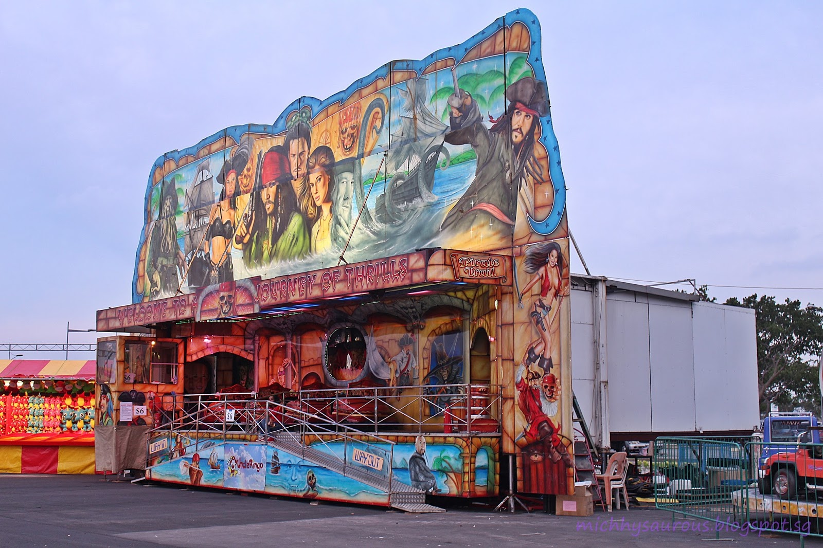 EAT.SHOP.PLAY - Michhysaurous: Uncle Ringo at iLight Marina Bay Sands