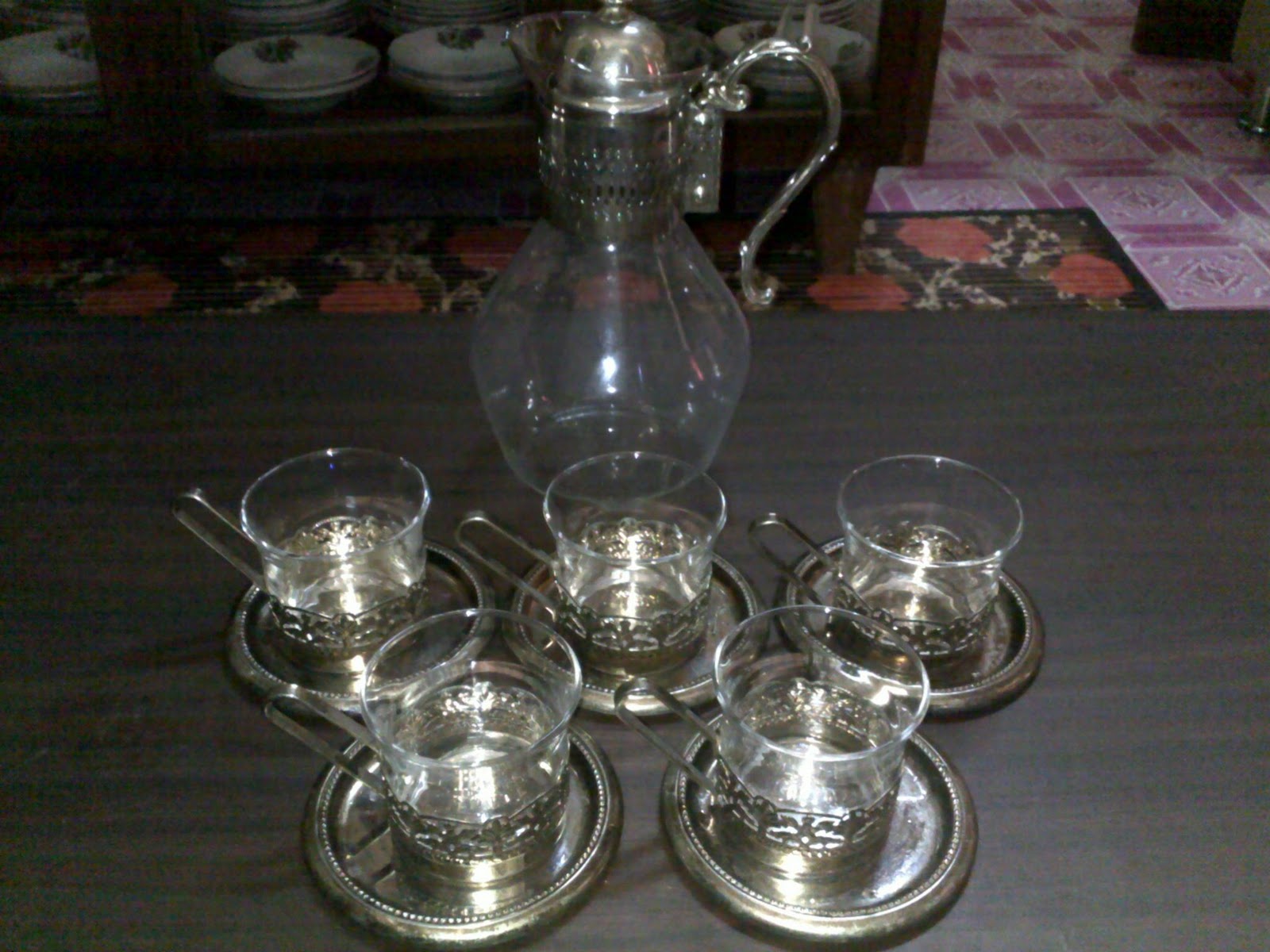 THE MALAYSIAN PICKERS: JUG ANTIK KACA WITH BESI....