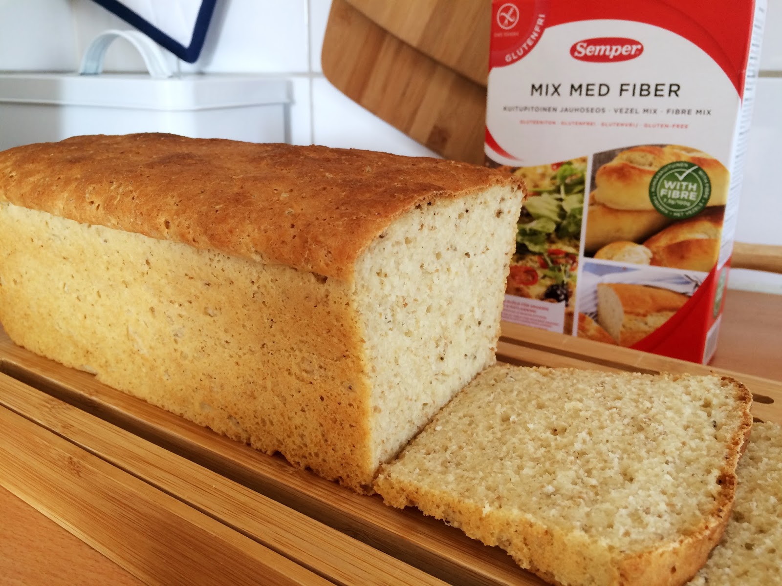 Glutenfria godsaker: Glutenfritt formbröd med Semper Mix med fiber
