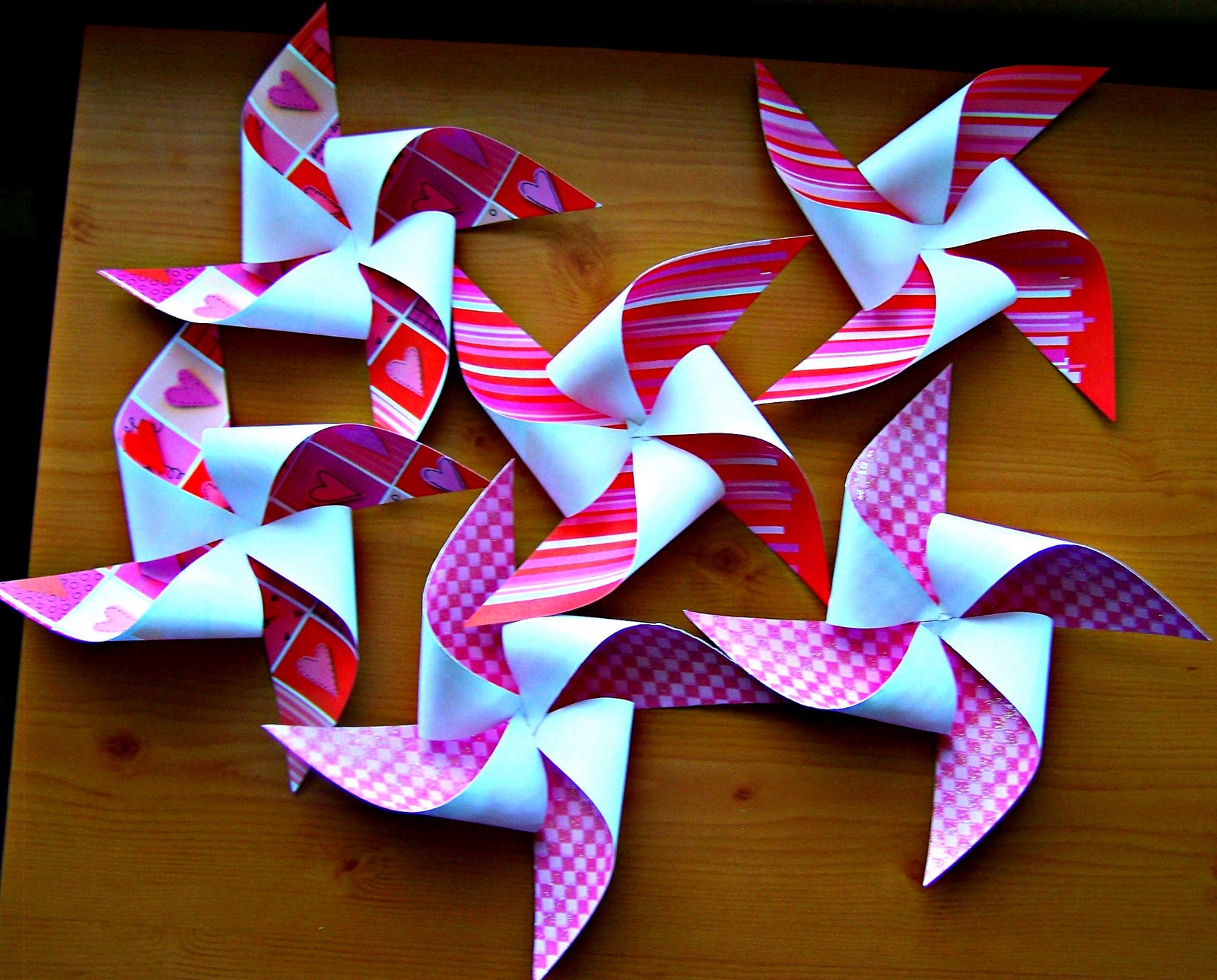 Mariah's Creations: Making Pinwheels {Tutorial}