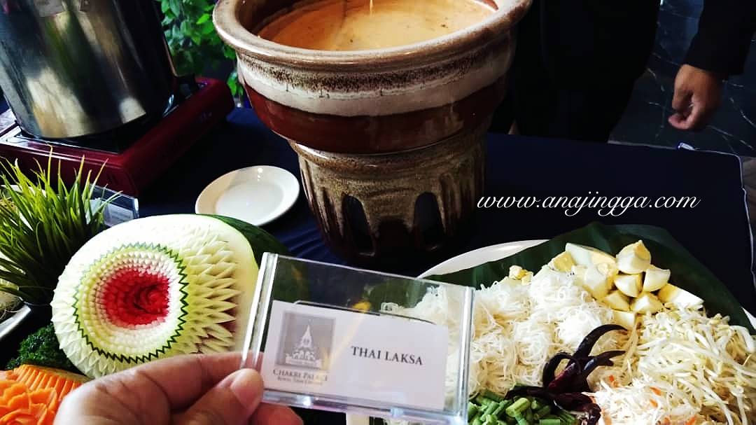 Chakri Palace menyajikan menu masakan Thai asli