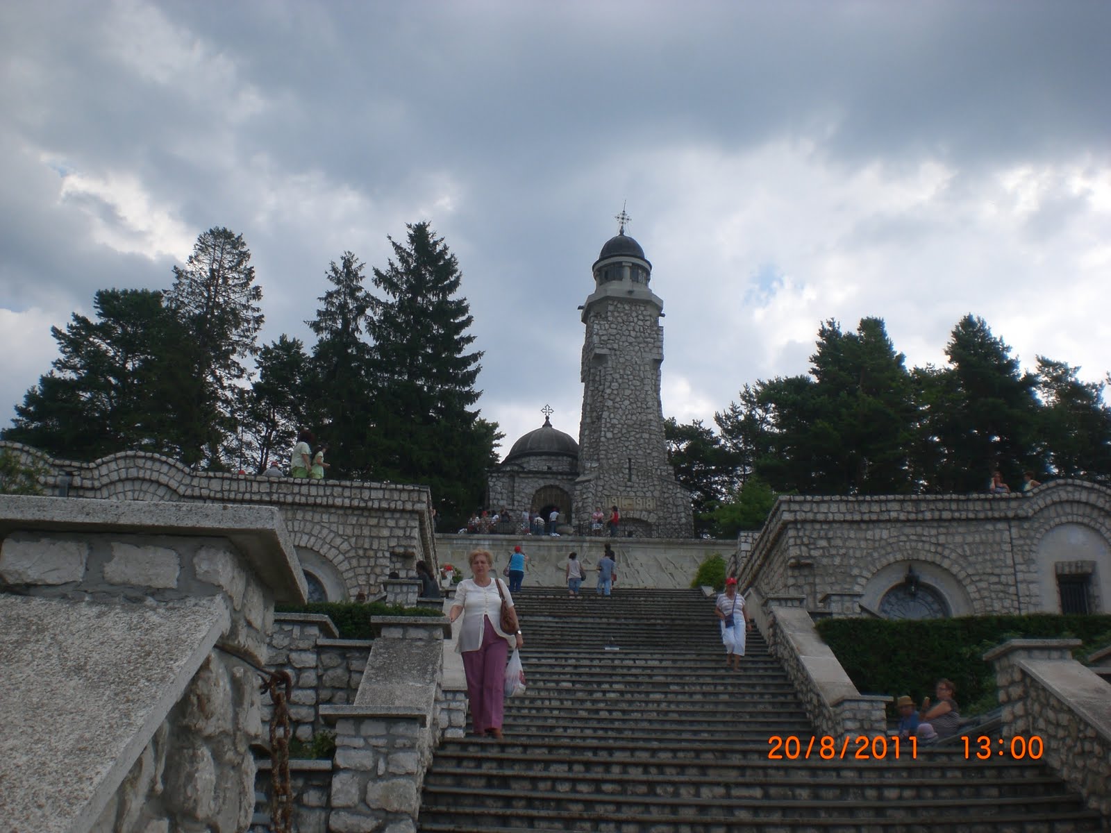 O fotografie...: Mausoleul de la Mateias, Campulung - jud Arges
