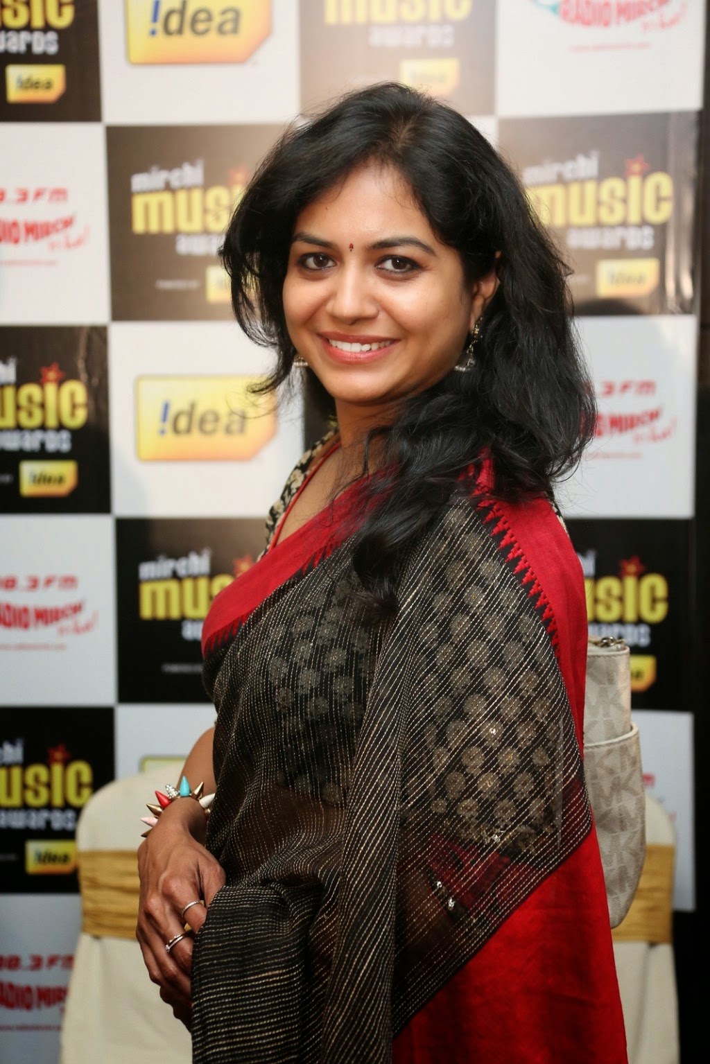 Singer Sunitha Latest Saree Stills - Cine Gallery