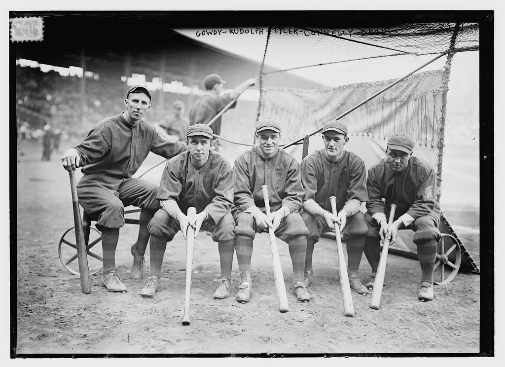 Baseball Researcher: A Photo from the 1914 World Series
