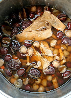 Table for 2.... or more: Lactating Red Date Tea 发奶红枣茶