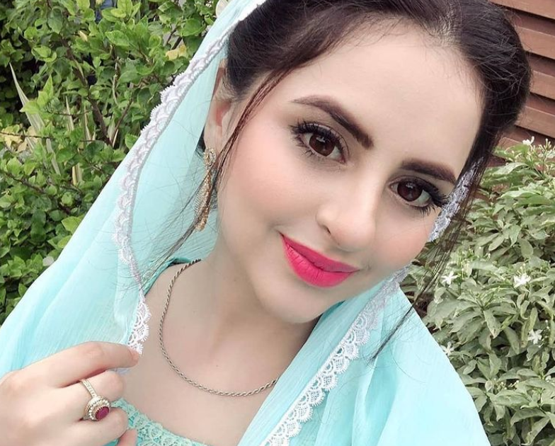 Pakistani Actress Fatima Effendi Biography age, height, husband, family, career, pics