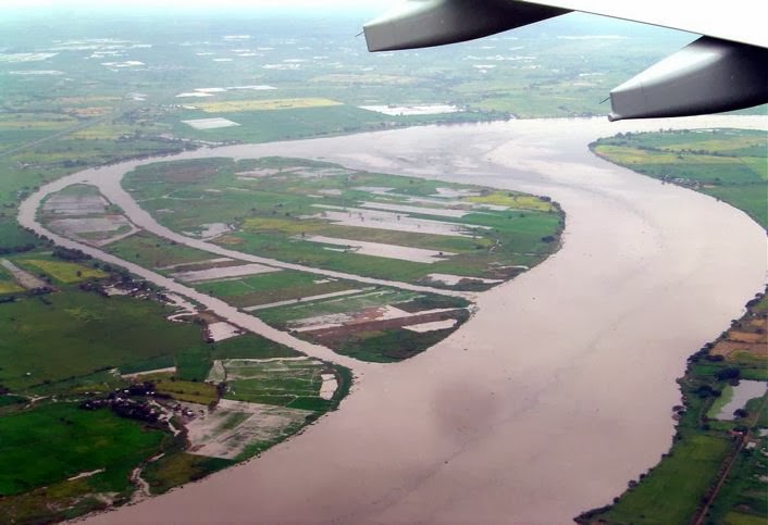 Lirics: Natural wonders of Ecuador (the guayas river)