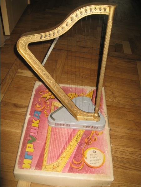 Infrequent Sound [sex.tex] technology: Children Toy "Harp"