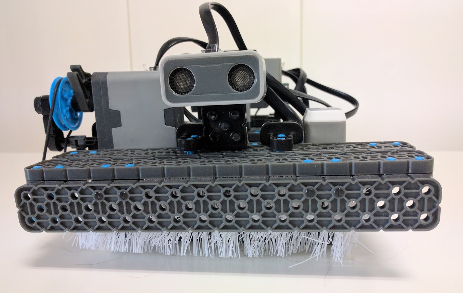 Amazing Robots - vex IQ: Roomba - vex IQ