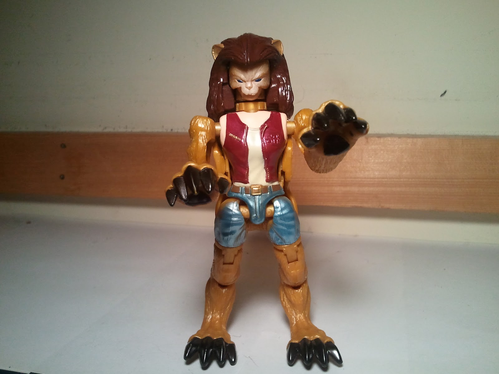 Two Ton Chicken: My stupid Animorphs figures part 1