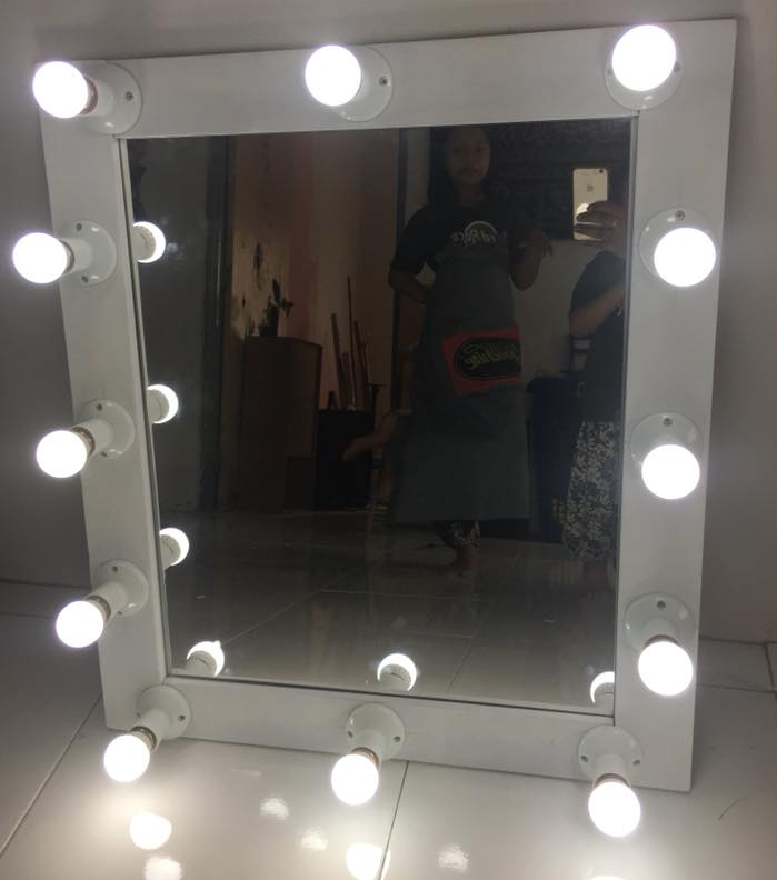 DIY Cermin Viral 'Vanity Mirror' Daripada Kayu Katil Yang Tak Digunakan ...