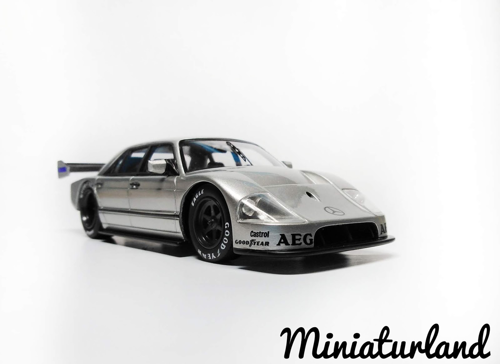 Miniaturland: UN HOMBRE Y SU SUEÑO: AUTOCULT