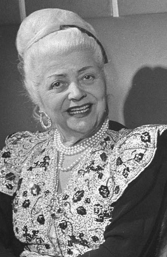 Por Dentro da Moda: Nina Ricci - A estilista que revolucionou as formas ...